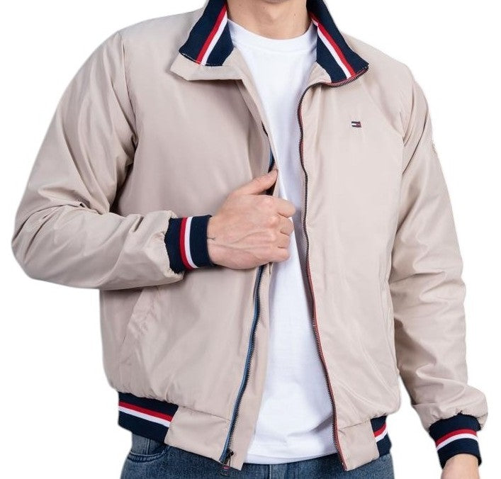 Casaca Tommy Hilfiger acolchada impermeable color beige – Pikké Collection
